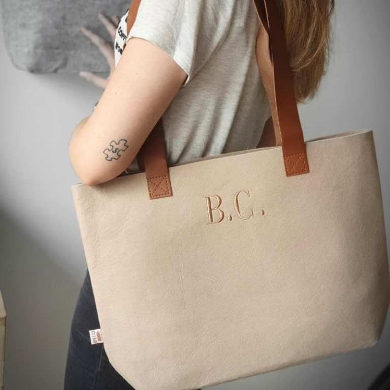 Bolso personalizado con iniciales bordadas | Regalos para madres